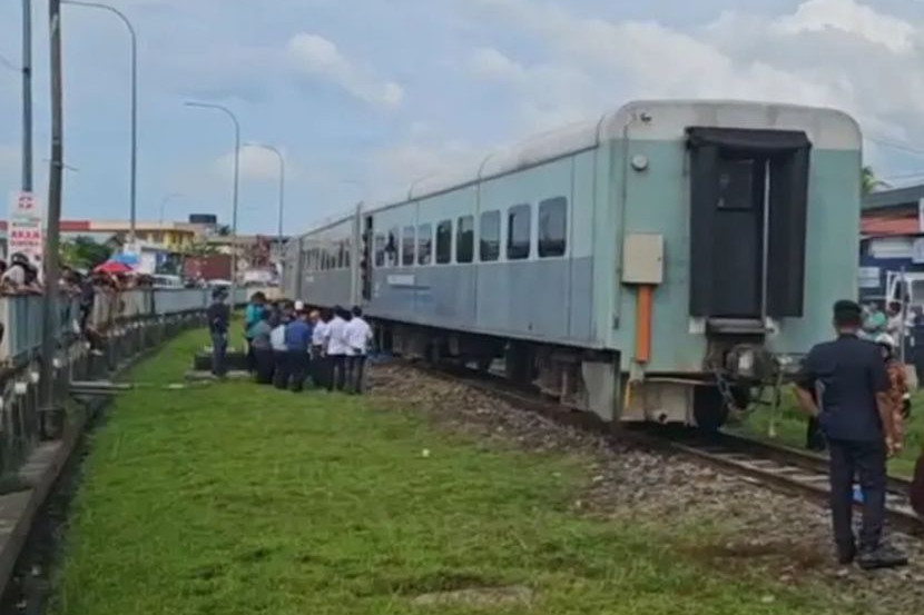 Dirempuh kereta api, mangsa hantar anak ke sekolah berjalan kaki setiap hari‍ – Teh Tarik Kaw
